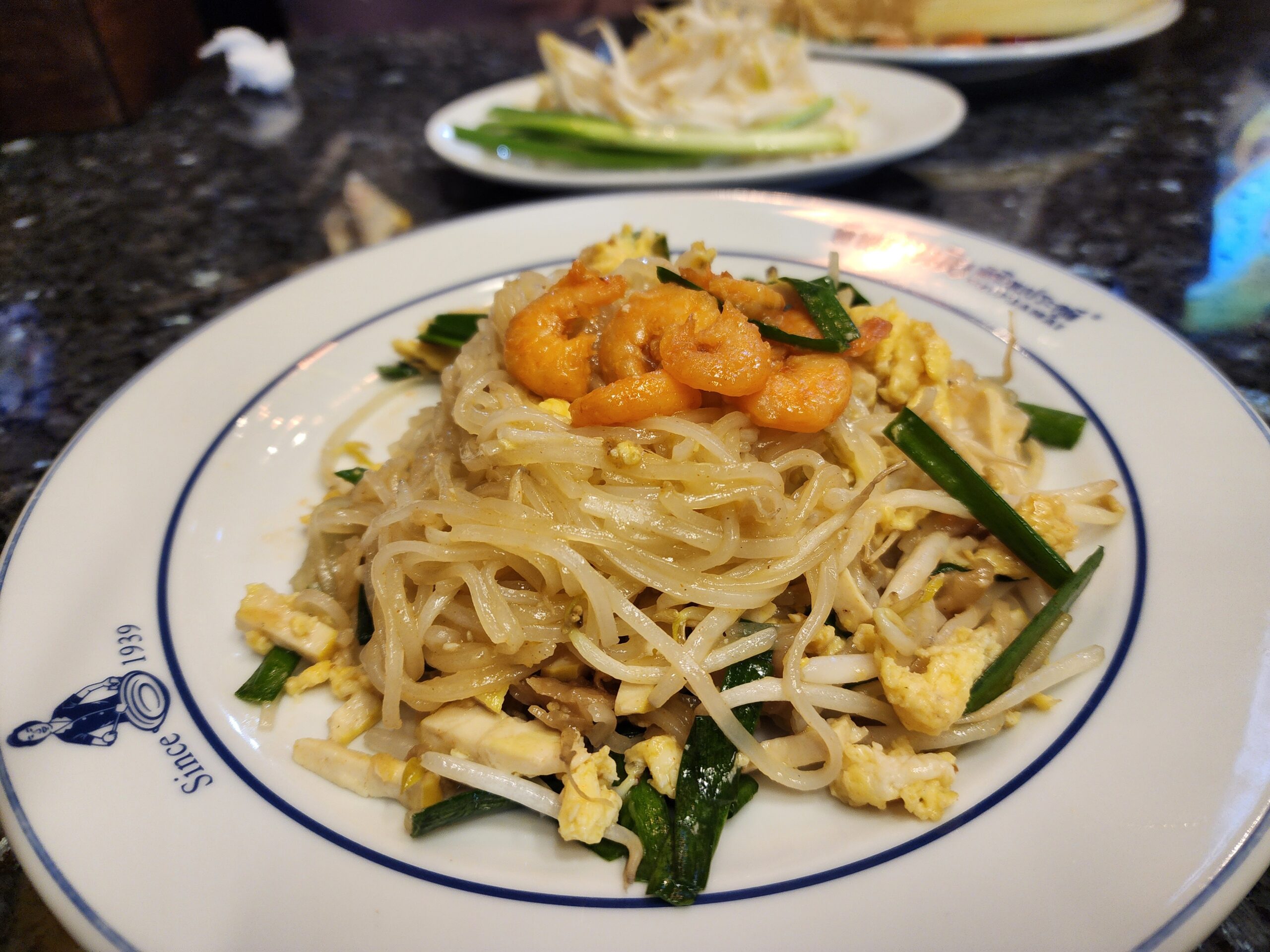 le meilleur pad thai de Bangkok - Thipsamai - trois litres de vie